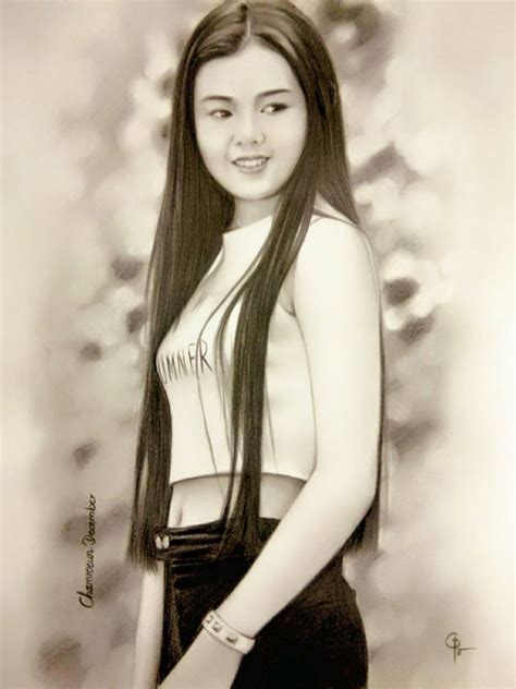 ស្នាដៃកូនខ្មែរ ទឹកដៃល្អ គូររូបតារាល្បីៗខ្មែរ ស្អាតដូចរូបពិតៗ Khmerload Cambodia Latest News