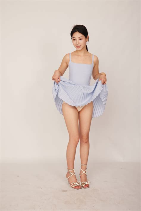 Nude Photo Set Of Chinese Model Xia Na