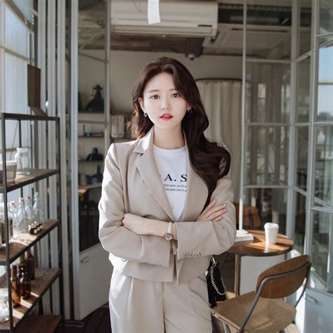 아뜨랑스 💣빅 할인 아뜨데이 특가 🚚부분당일발송 1000장 돌파 단독진행 트렌디한 디자인의 테일러드 벚꽃룩 봄하객룩자켓 크롭자켓 Jk1160