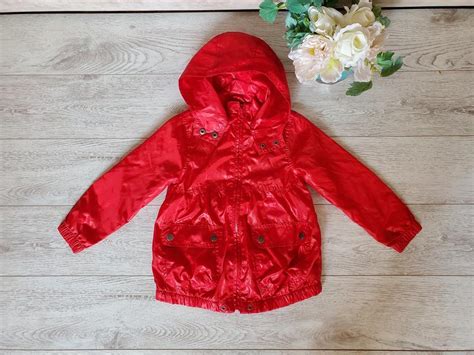Куртка плащ — ціна 187 грн у каталозі Плащі Купити дитячі речі за доступною ціною на Шафі