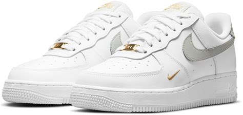 Купить Кроссовки NIKE за 19990р. с доставкой