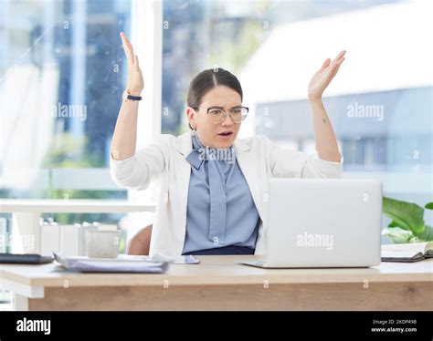 Computer Crash Hi Res Stock Photography And Images Alamy