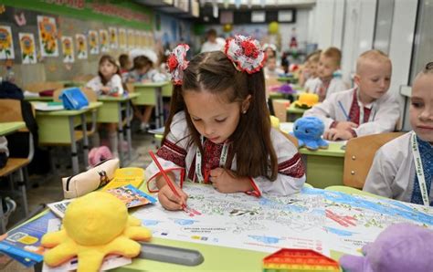 В Україні оновлять стандарт початкової освіти які зміни чекають на учнів та вчителів Освіта Інфо