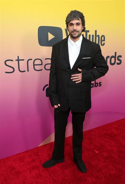 Ethan Klein Net Worth Wiki Age Weight And Height Relationships