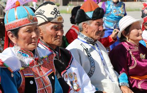 Бий биелгээний улсын анхдугаар наадам д 400 гаруй биелээч оролцож байна