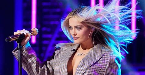 Bebe Rexha Impresionoi Publikun Amerikan Me Interpretimin Satirik T