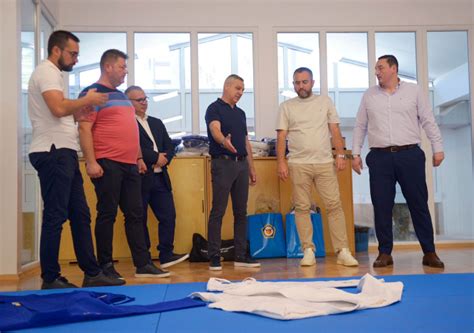 Тoшковски Опрема душеци и кимона за џудо салата на Центарот за обука на полицијата вложуваме