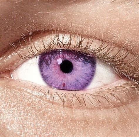 People With Rare Violet Eyes