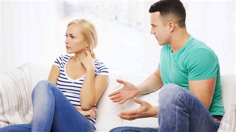Reading The Body Language Of Women Flirting With You Alpha Male Mentality