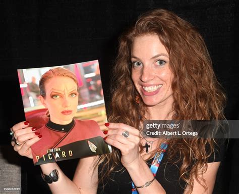 Adele Shepherd Attends The Hollywood Show Held At Los Angeles News