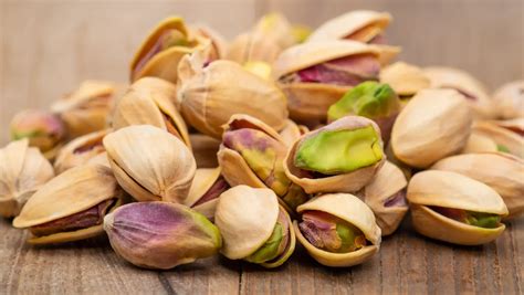 Pistachios Benefits Growing Tips And Nutritional Facts Mandry Club