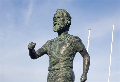 Onthulling Bronzen Beeld Van Joop Smit Flessenpost Uit Egmond