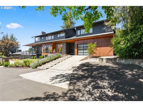 3221 sw hamilton ct portland or 97239 redfin