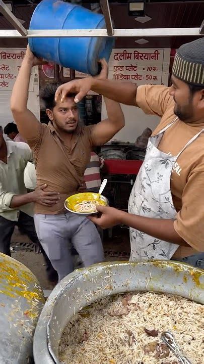 😱बिरयानी वाले भाई को मारने चढ़ गया ये बंदा Viral Shorts Short Ytshorts Food Viralvideo Yt