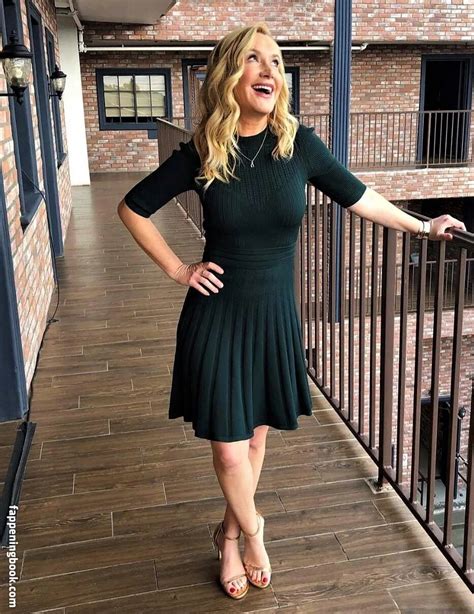 Angela Kinsey Angelakinsey Nude Onlyfans Leaks Fappening