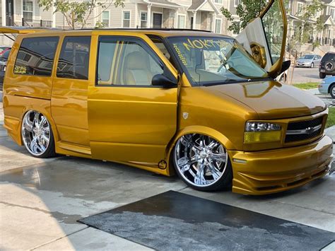 Custom Astro Van Vintage Style On Wheels