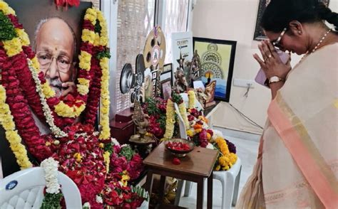 కళాతపస్వి కుటుంబ సభ్యులకు కృష్ణంరాజు సతీమణి పరామర్శ Telugu Rajyam