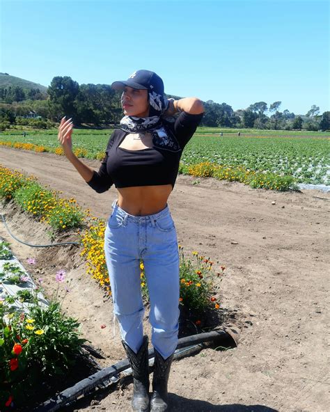 Abby De La Rosa Hiabbydelarosa • Instagram Photos And Videos