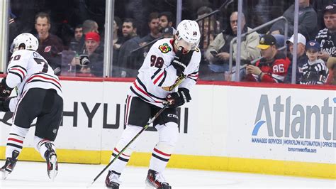 LNH Connor Bedard Devra Patienter Plus Longtemps Avant De Revenir Au Jeu Avec Les Blackhawks RDS