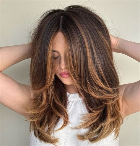 Llama La Atención Con Estos 30 Cortes De Pelo Con Capas Frontales Que