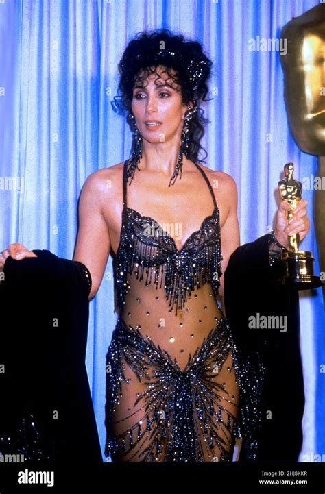Cher At The Academy Awards For Best Actress For Moonstruck 1988