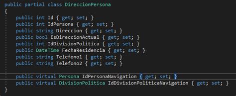 C Why Ef Core Is Generating The Wrong Name Of The Navigation Field
