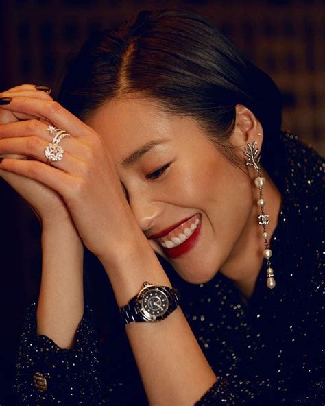 good night 🥰 刘雯 liuwen liuwenlw goodnight diamond earrings