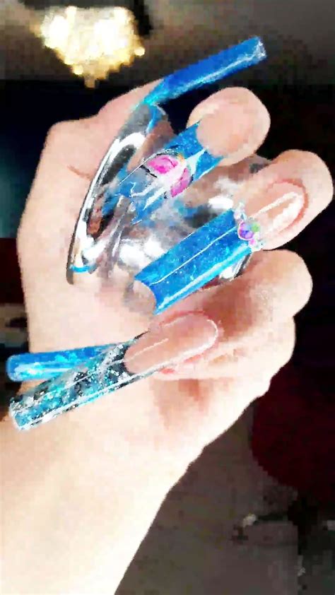 ژل کاشت ناخن آبنباتی یا شیشه ای