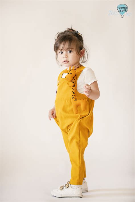 Handicraft • ჰენდიკრაფტი ინტერაქტიული კომბინიზონი ყვითელი