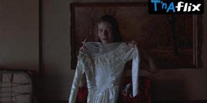 Gwyneth Paltrow Breasts Scene In Flesh And Bone Tnaflix Com