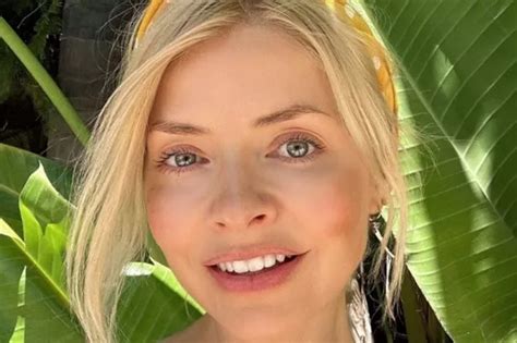 Holly Willoughby S Simple Tribute After Being Flooded With Messages Over Natural Beauty Before