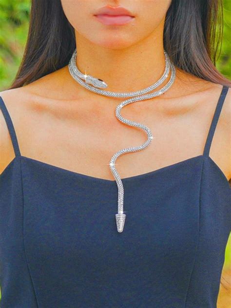 Жестоко Колие във Формата на Блестяща Змия с Огъващ се Ефект в