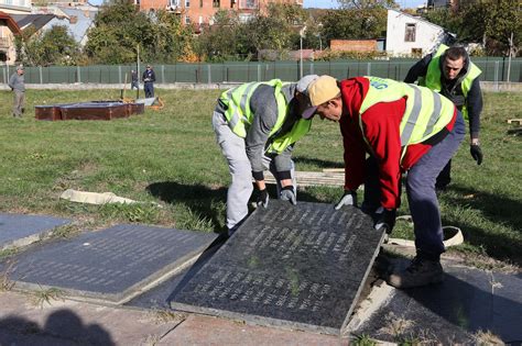 Андрій Садовий Андрій Садовий Added A New Photo