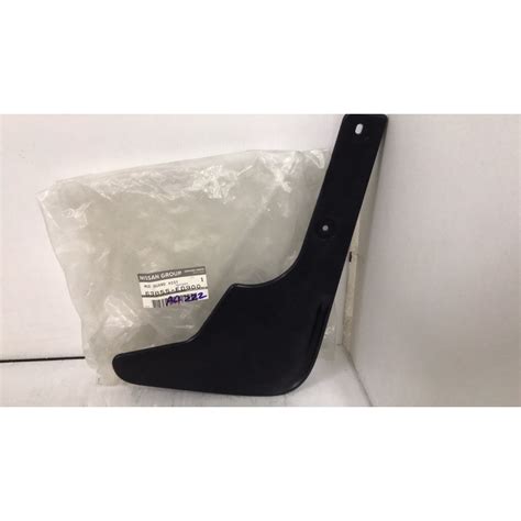 ยางกันโคลนหน้าซ้าย NISSAN TIDA รุ่นรถ C11 ใช้ได้ทั้งรถ 4 ประตู และ 5 ...