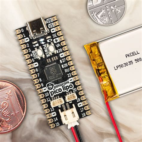 Pimoroni Pico Lipo评论：pico引脚放在大量额外汤姆的硬件