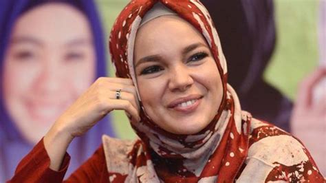 Setelah Pakai Hijab Begini Cara Dewi Sandra Rawat Kecantikan Rambutnya Beauty Fimela Com