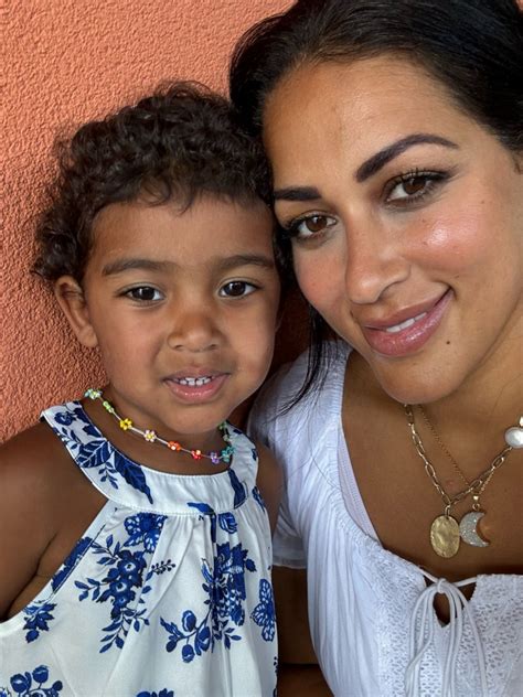 New Chapter Pending 🌺🌼🌸🌷 Miriam Rees