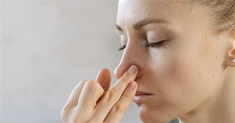 Why Do People Sniff Themselves 5 New Scientific Insights Psychology