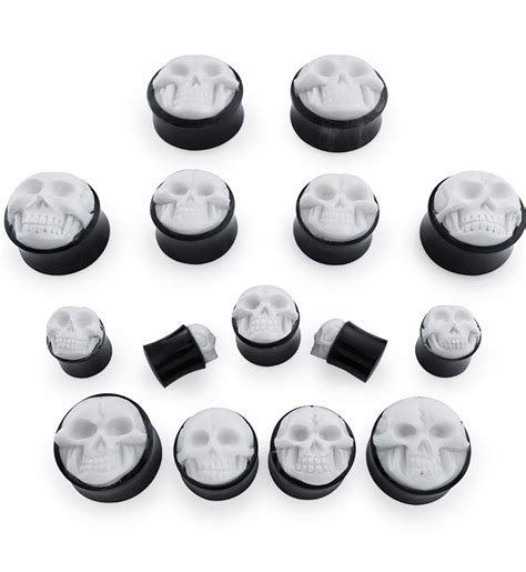 Horn Plugs With Carved Bone Skull Inlay 0g 1