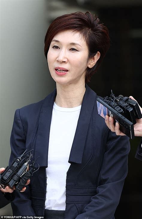 Tycoon Is Ordered To Pay 1 Billion Settlement After Cheating On His