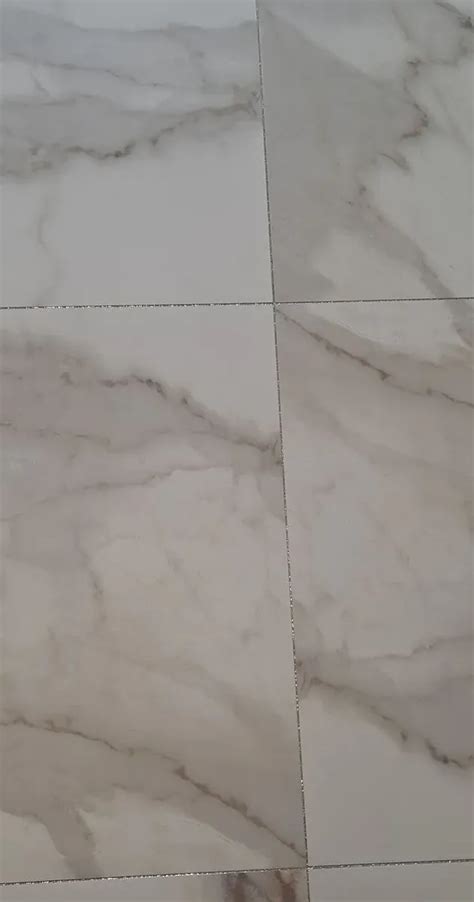 이사하면서 포세린바닥재를 하게되어 줄눈시공을 요청했는데 친절하게 상담해 주시고 깔끔하게 작업해 주셨어요 가격도 타 업체보다