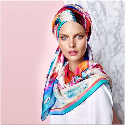 Красивый платок и шикарная женщина | VestiNewsRF.Ru | Head scarf styles ...