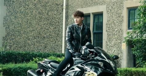 엑소 전 멤버 크리스 성폭행·집단 음란죄로 징역 13년→中서 강제추방