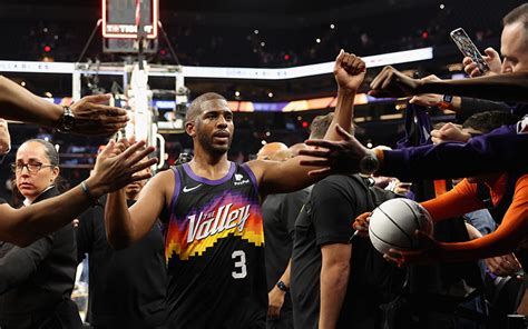 Fans feel the love after Phoenix Suns playoff victory over Pelicans