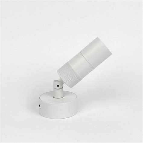 Un Punto Luce Che Unisce La Versatilità Di Un Faretto Alla Comodità Del Touch