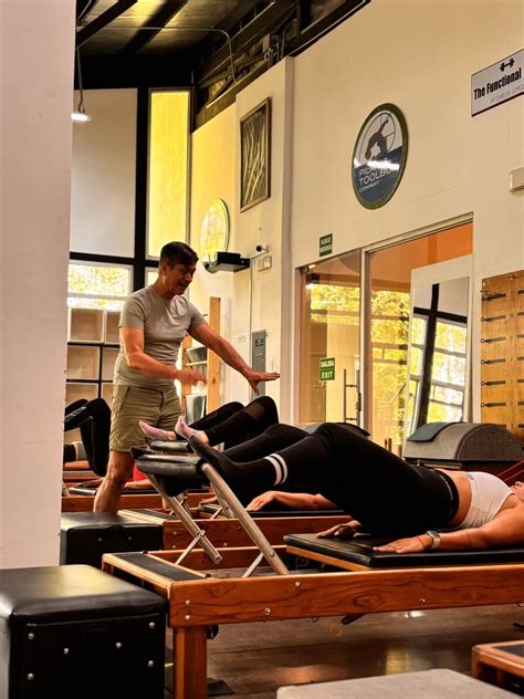 World Gym Costa Rica Sentadilla Profunda Implicaciones Para La Salud