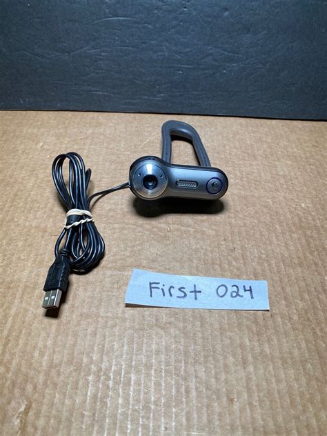 Logitech V Uar33 861304 0000 Usb Wired 1 3 Megapixel Quickcam Fusion