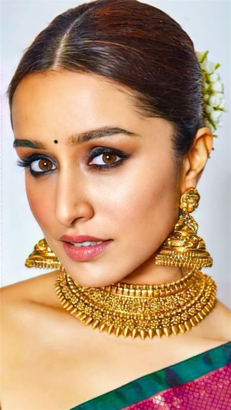 Pin By Aesthetic World On Reviews And Outfits Of Shraddha Kapoor