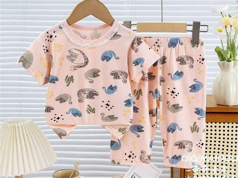 مشخصاتقیمت و خرید تیشرت و شلوارک راحتی دخترانه دلبند