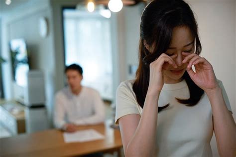 결혼 생활 무료하다며 다른 부부와 스와핑 권한 남편이혼 사유 될까요